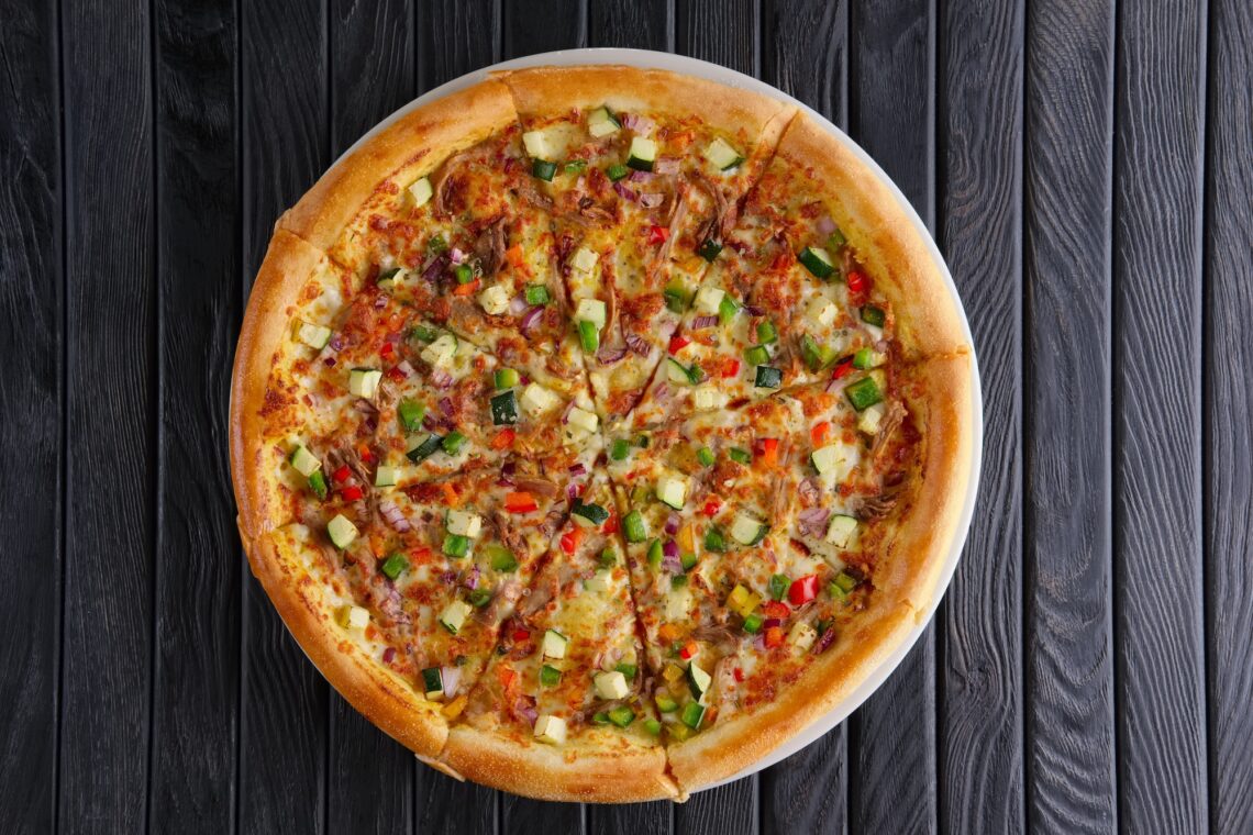Minced Meat Pizza For 4: Easy To Make, Easy To Bake